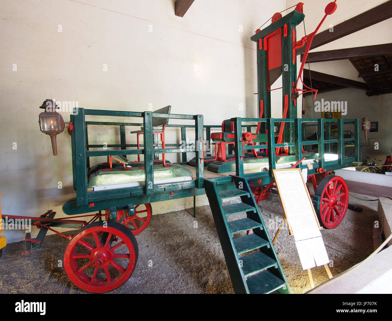1794 guillotine mobile au Musée Maurice Dufresne, pièce historique de l'histoire de l'exécution ...