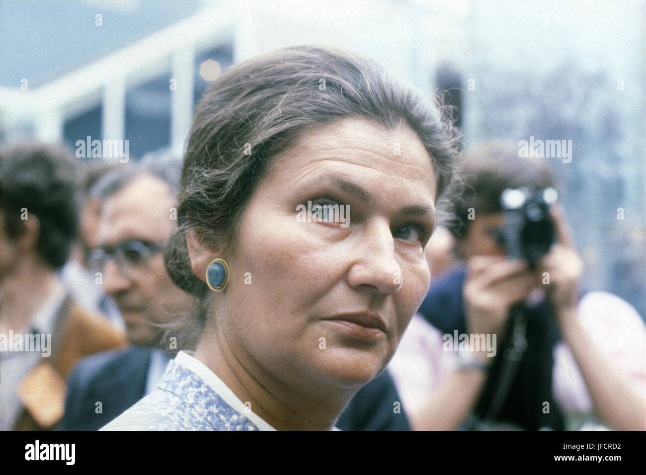 Simone veil portrait Banque de photographies et d’images à haute résolution - Alamy