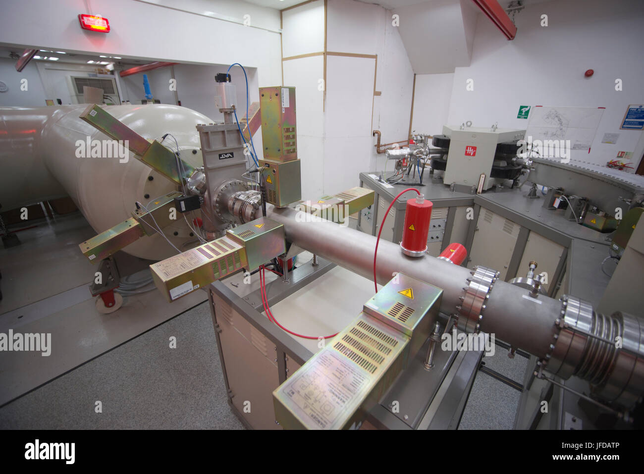Oxford radiocarbon accelerator unit Banque de photographies et d’images ...