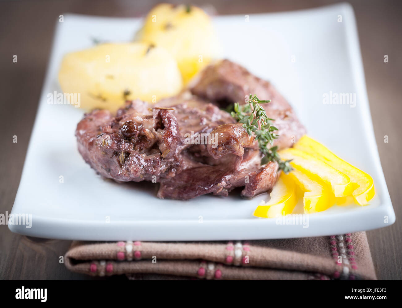 Rabbit meat Banque de photographies et d’images à haute résolution - Alamy