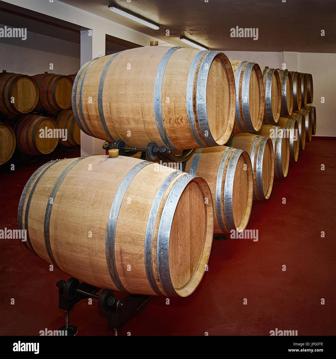 Barils de vin Banque de photographies et d’images à haute résolution ...