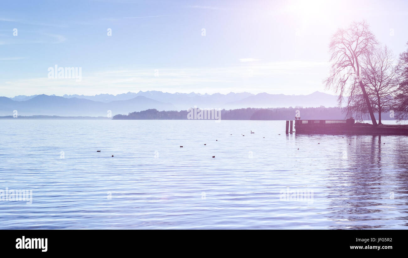 Lac d'eau starnberg Banque de photographies et d’images à haute résolution - Alamy