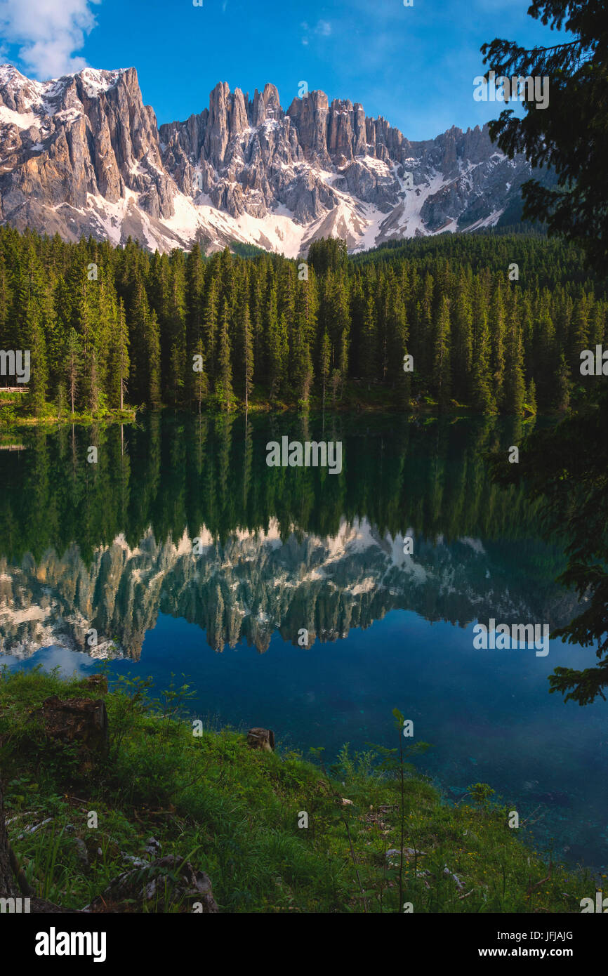 Lac carezza Banque de photographies et d’images à haute résolution - Alamy