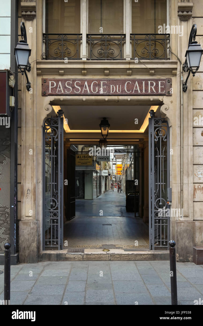 Le célèbre passage du Caire à Paris, France Photo Stock - Alamy