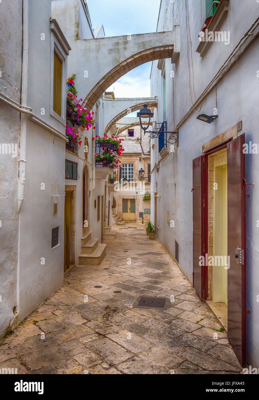 Bari (Pouilles, Italie) - La magnifique ville blanche dans la province ...