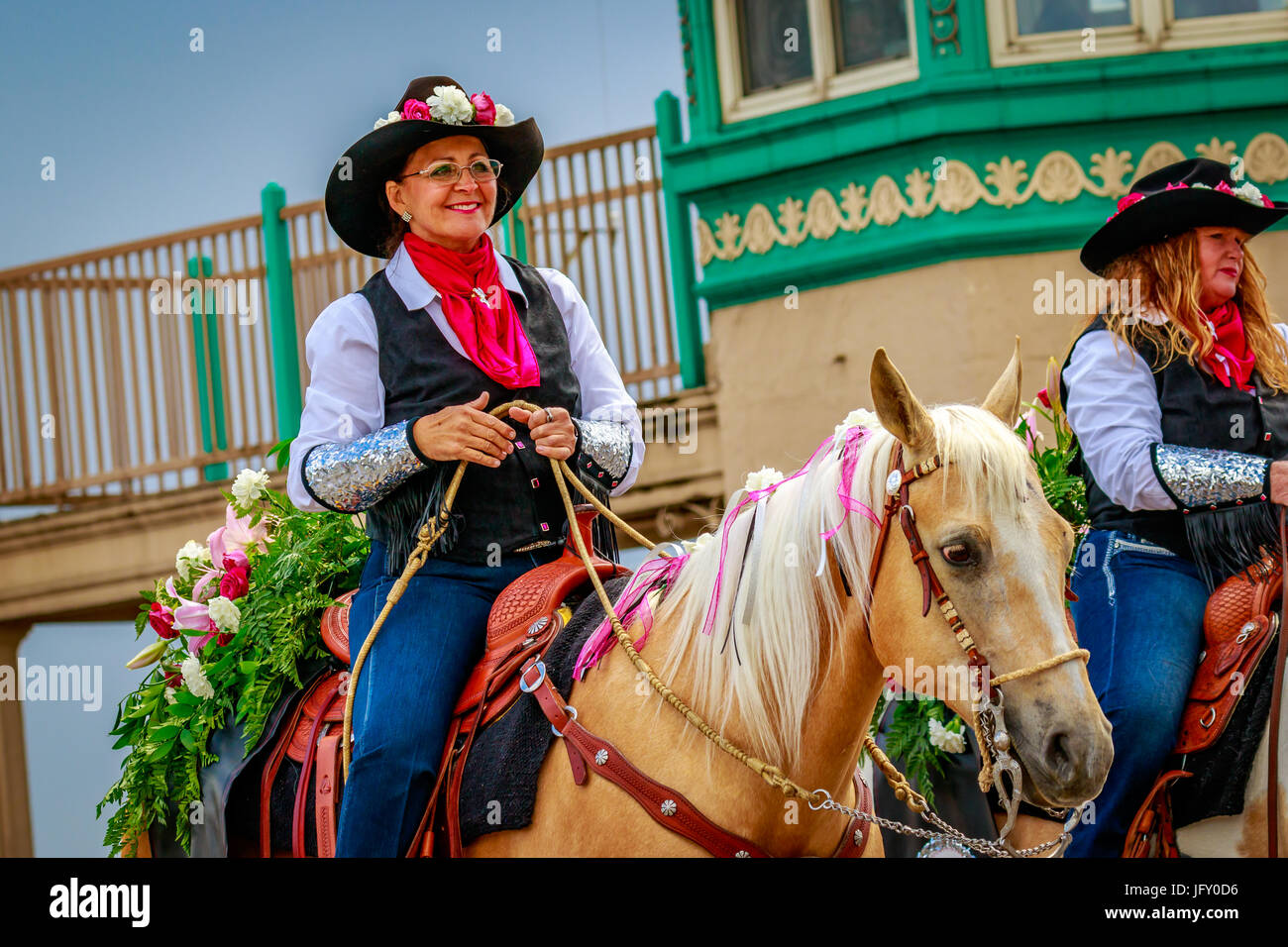 40 something cowgirls Banque de photographies et d’images à haute ...