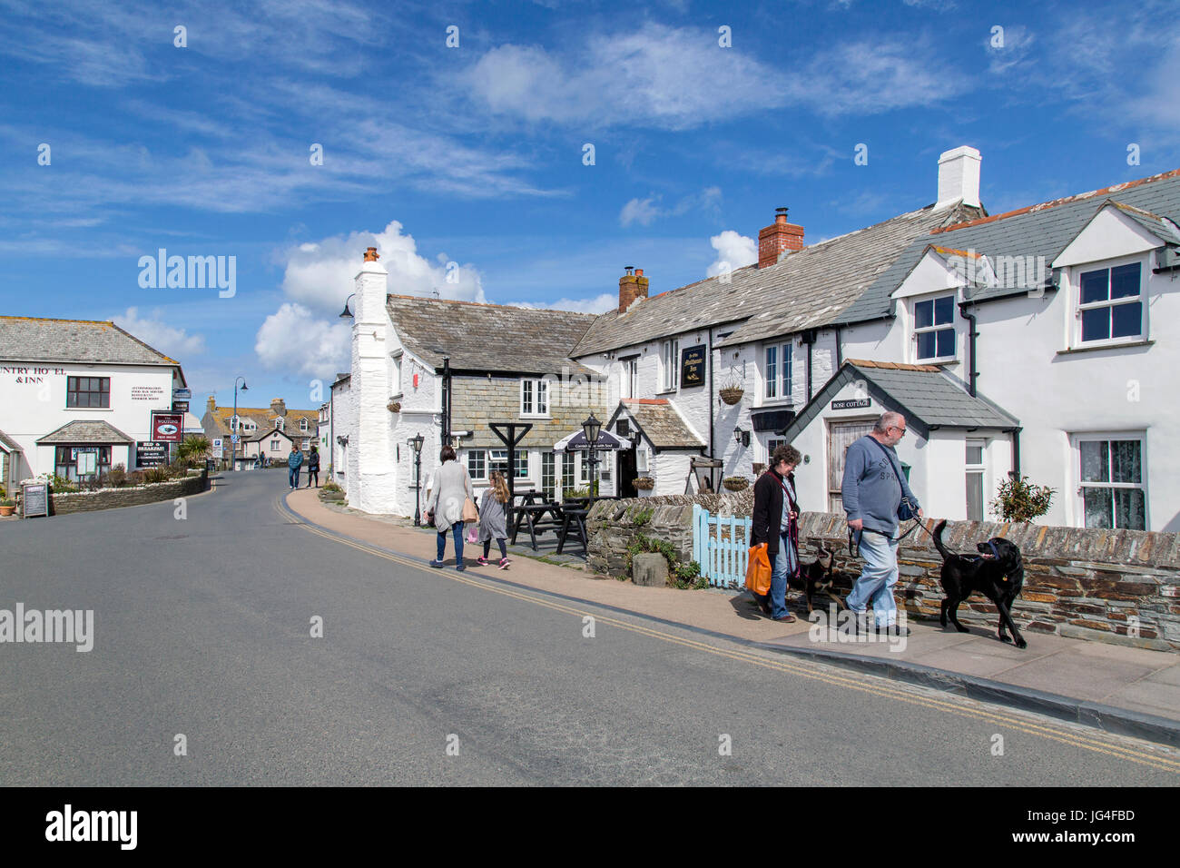 Tintagel town Banque de photographies et d’images à haute résolution ...
