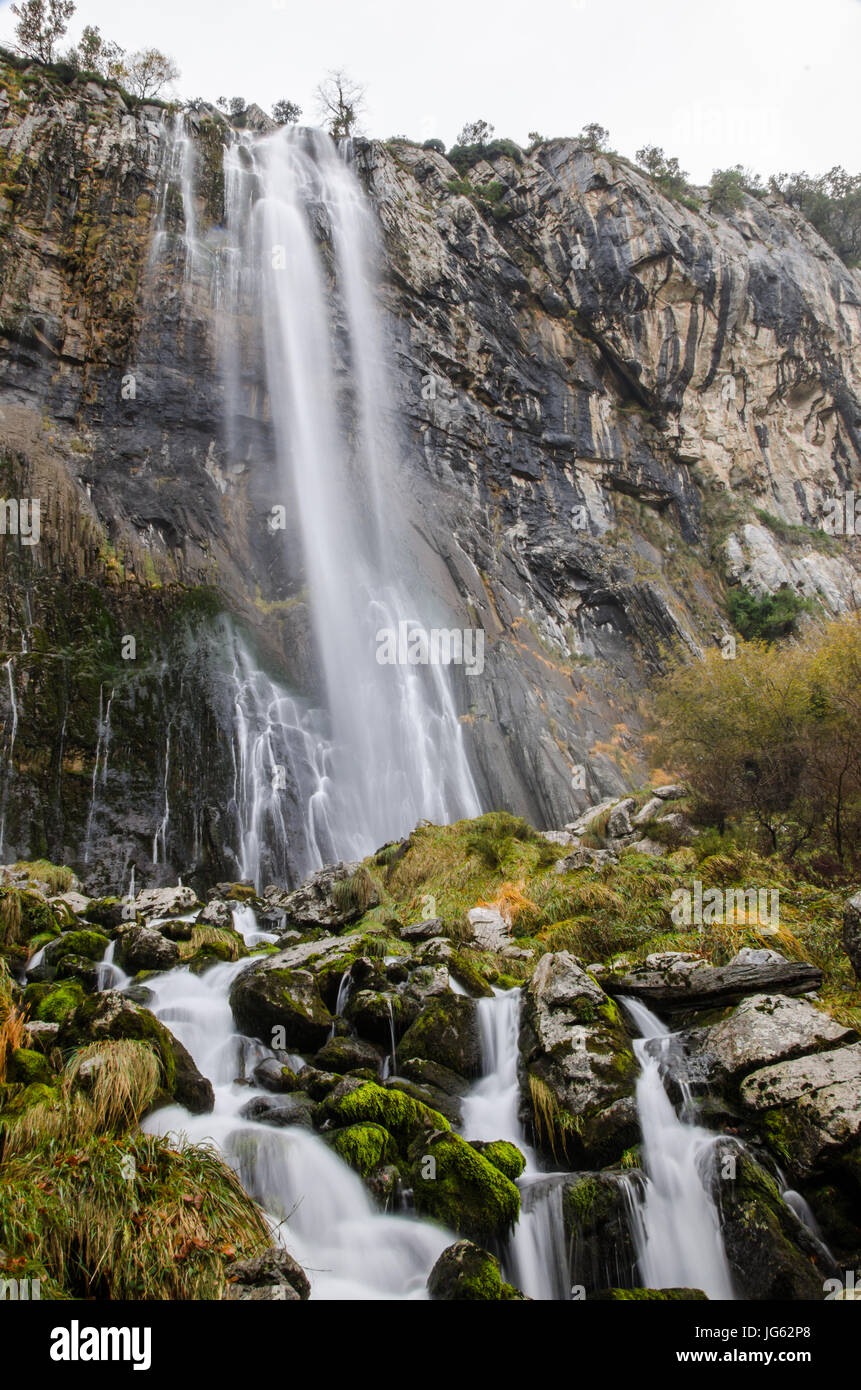 Ason river Banque de photographies et d’images à haute résolution - Alamy