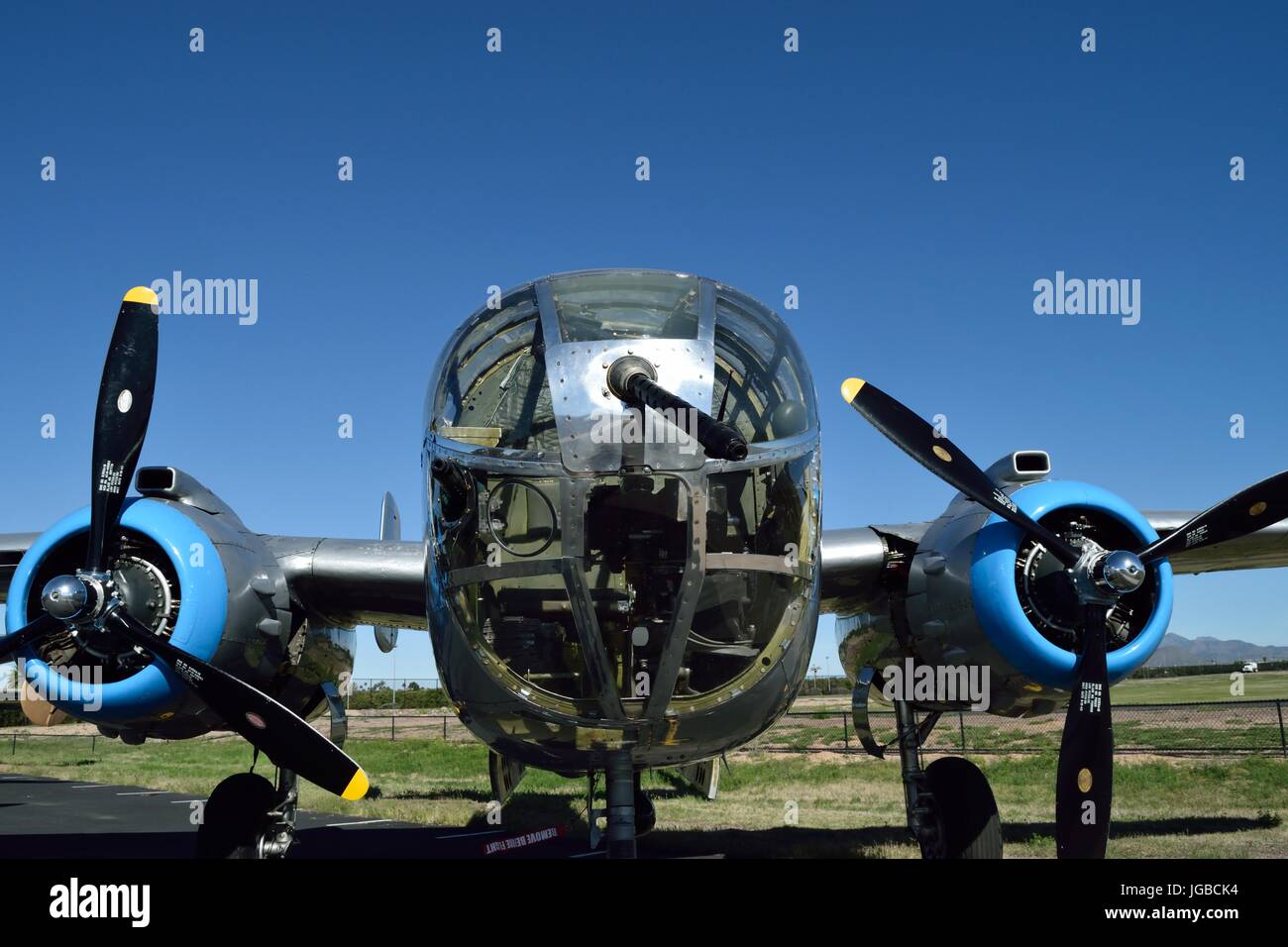B 25 mitchell poste pilotage Banque de photographies et d’images à ...