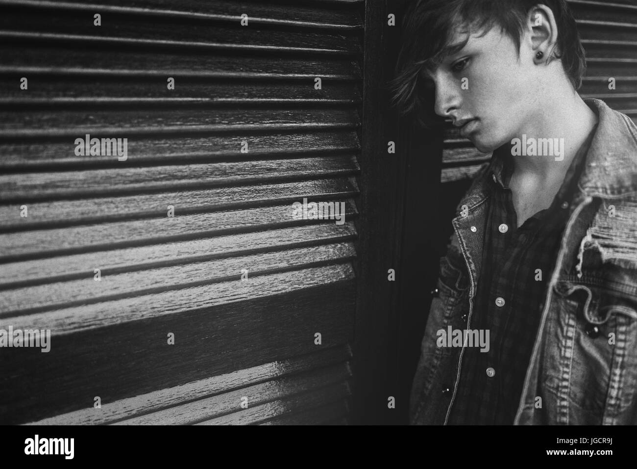 Mur triste Banque de photographies et d’images à haute résolution - Alamy