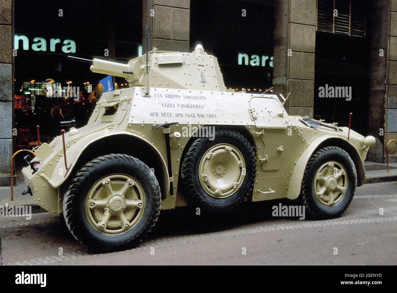 L'armée italienne, Fiat-Ansaldo AB41 voiture blindée de la Seconde ...
