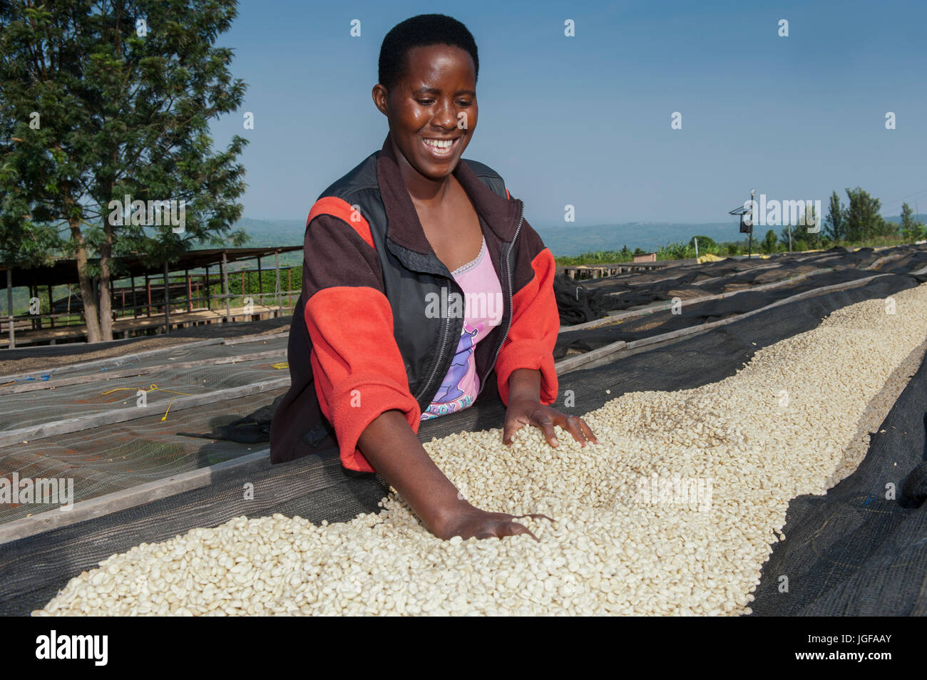 Femme rwandaise Banque de photographies et d’images à haute résolution ...