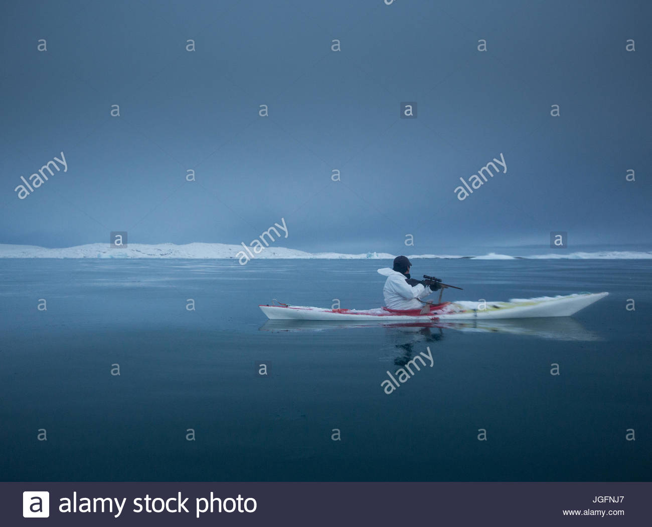 Traditional Inuit Kayak Photos & Traditional Inuit Kayak Images - Alamy