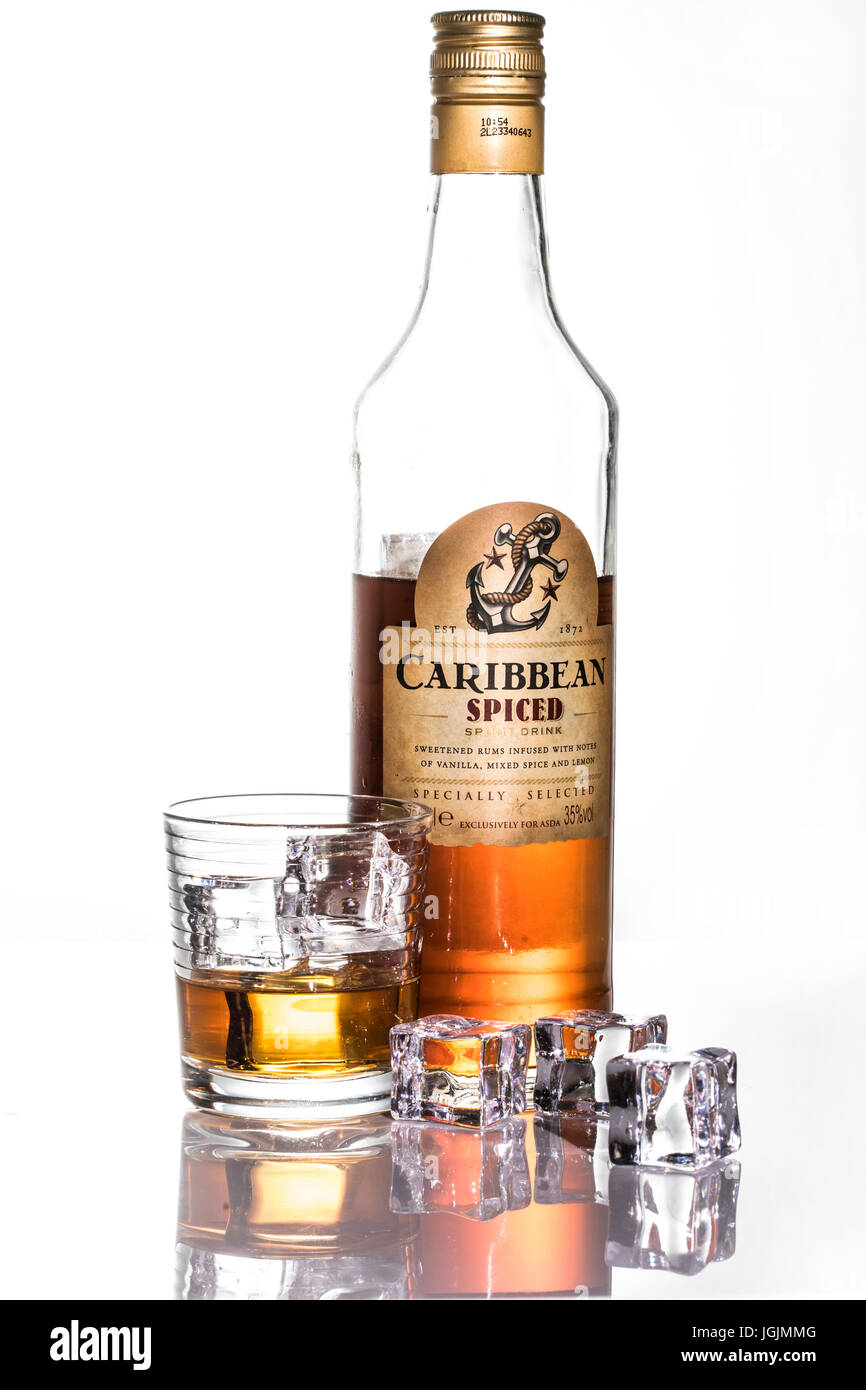 Caribbean spiced rum Banque de photographies et d’images à haute ...