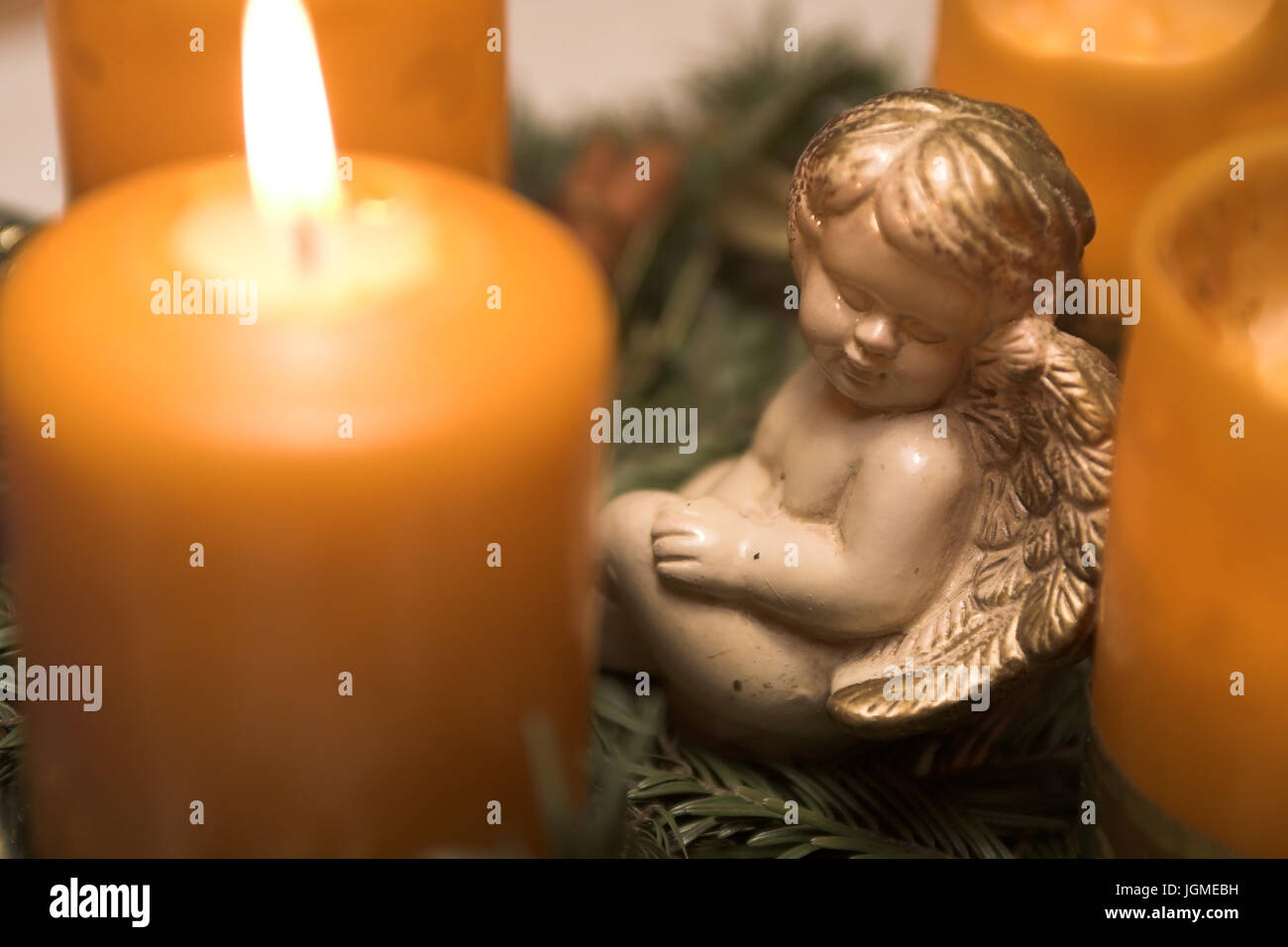 Gelber engel Banque de photographies et d’images à haute résolution - Alamy