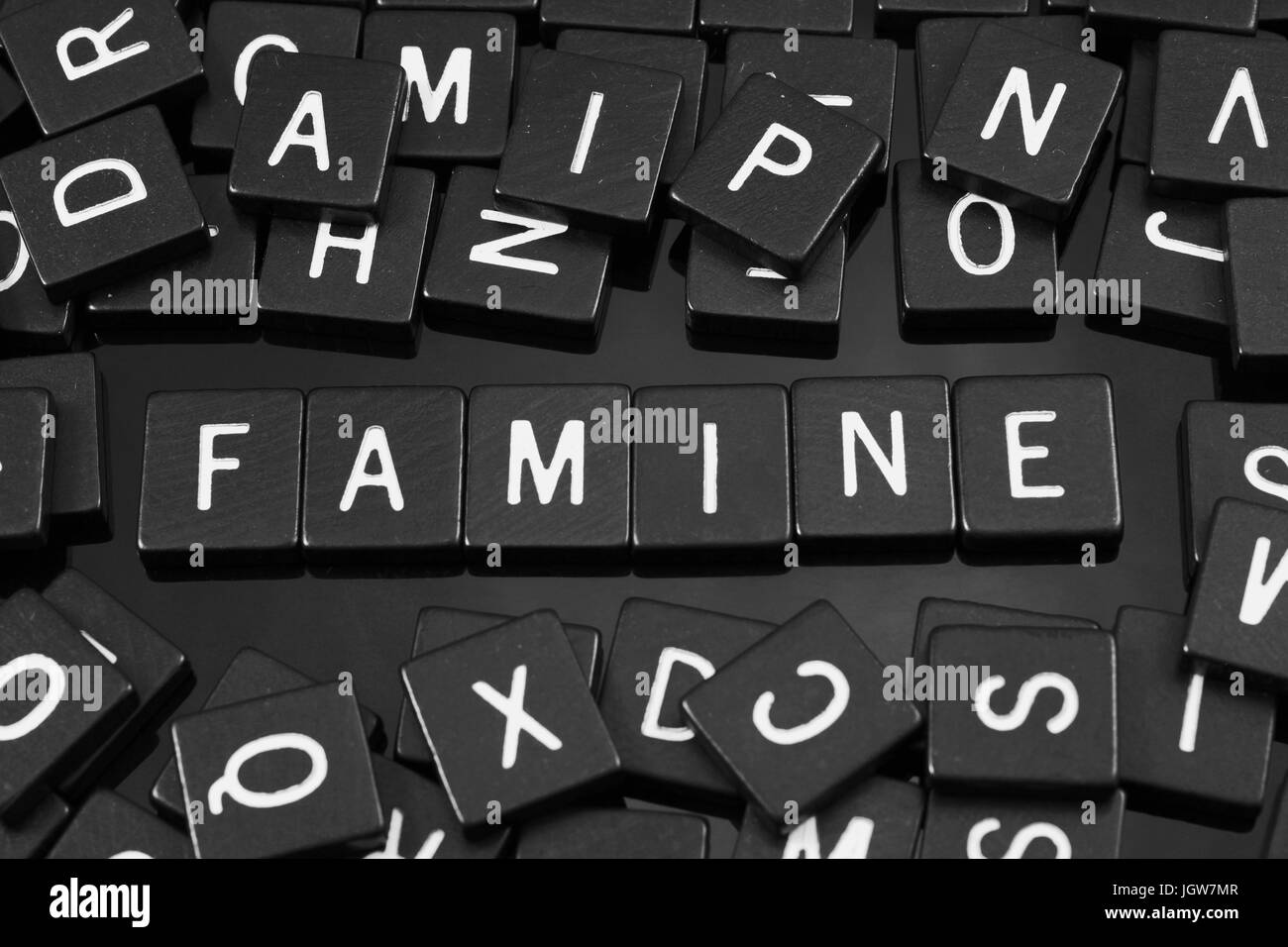 Lettre de famine Banque d'images noir et blanc - Alamy