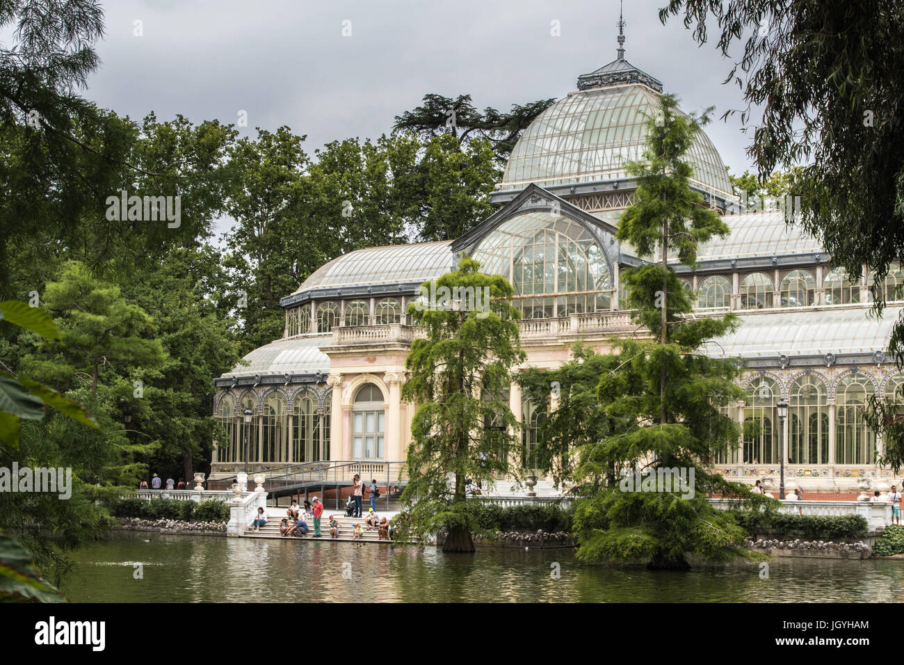 Parc de retiro palais de cristal Banque de photographies et d’images à ...
