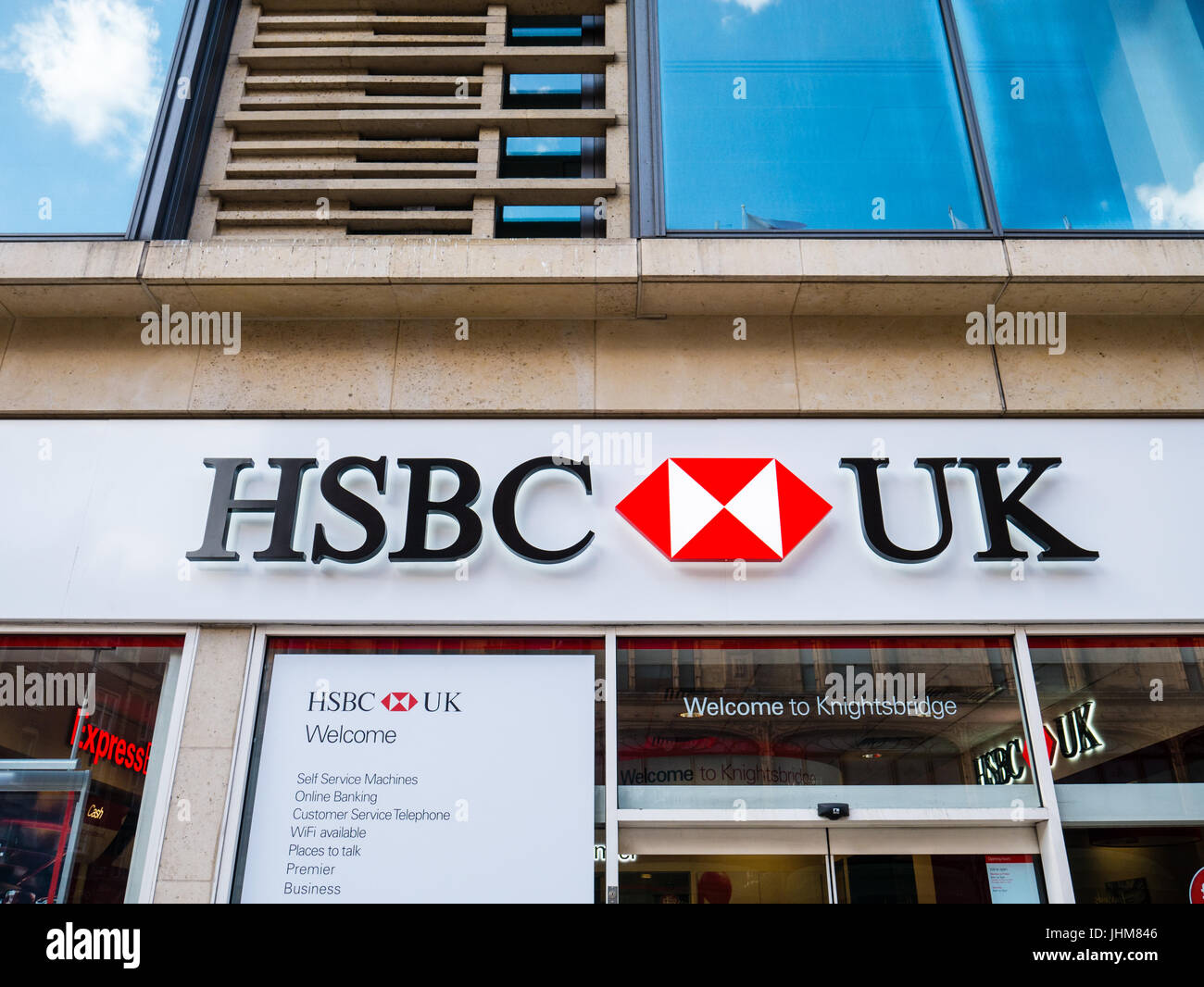 Harrods bank Banque de photographies et d’images à haute résolution - Alamy