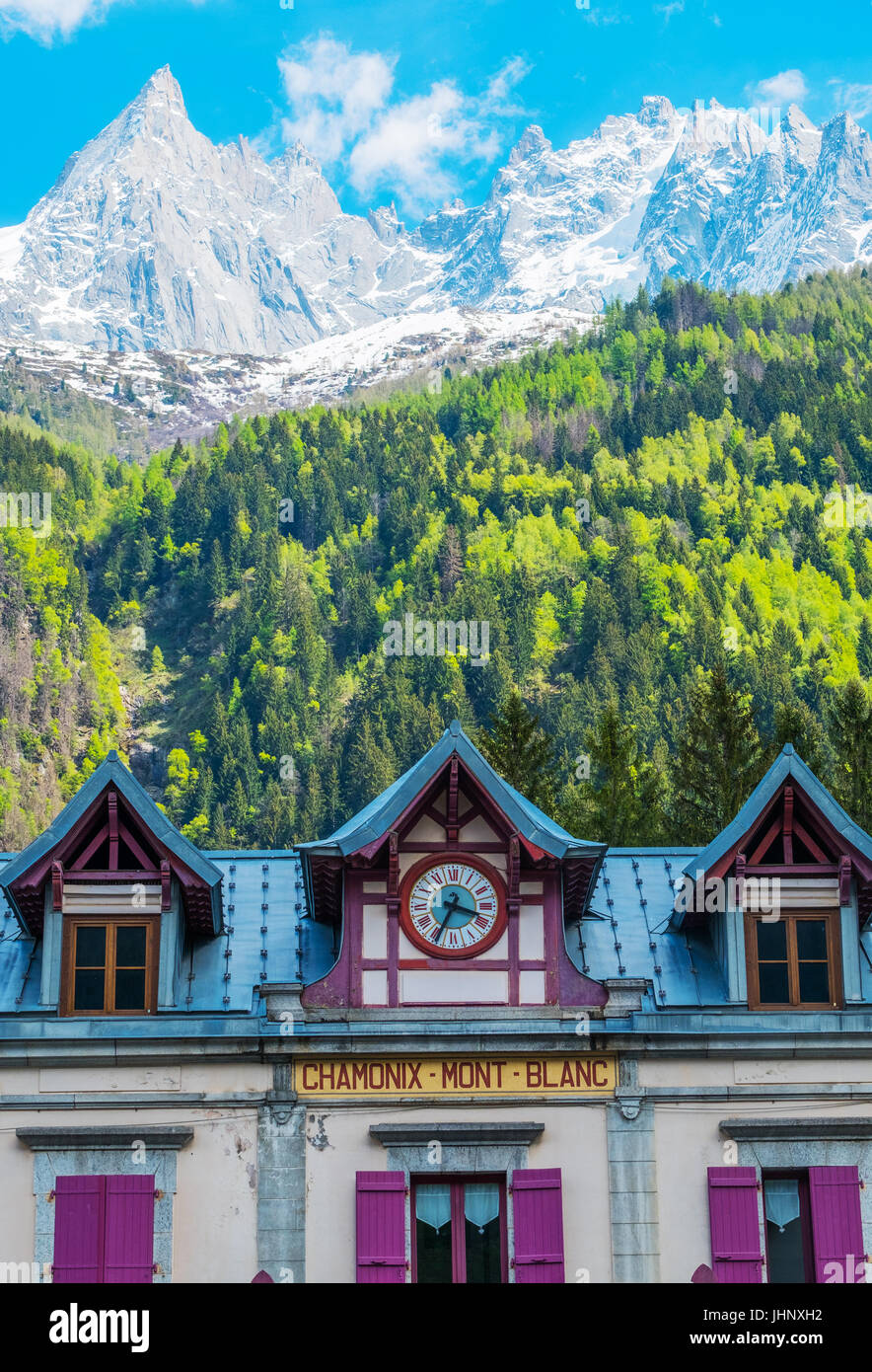 Chamonix town Banque de photographies et d’images à haute résolution ...