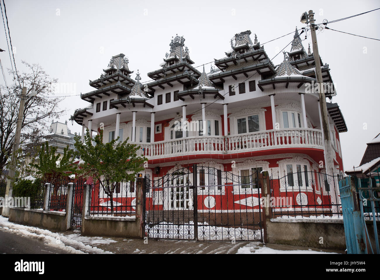 Maison luxueuse de Roms appelé 'palais' tiganesti, Ciurea, Iasi ...