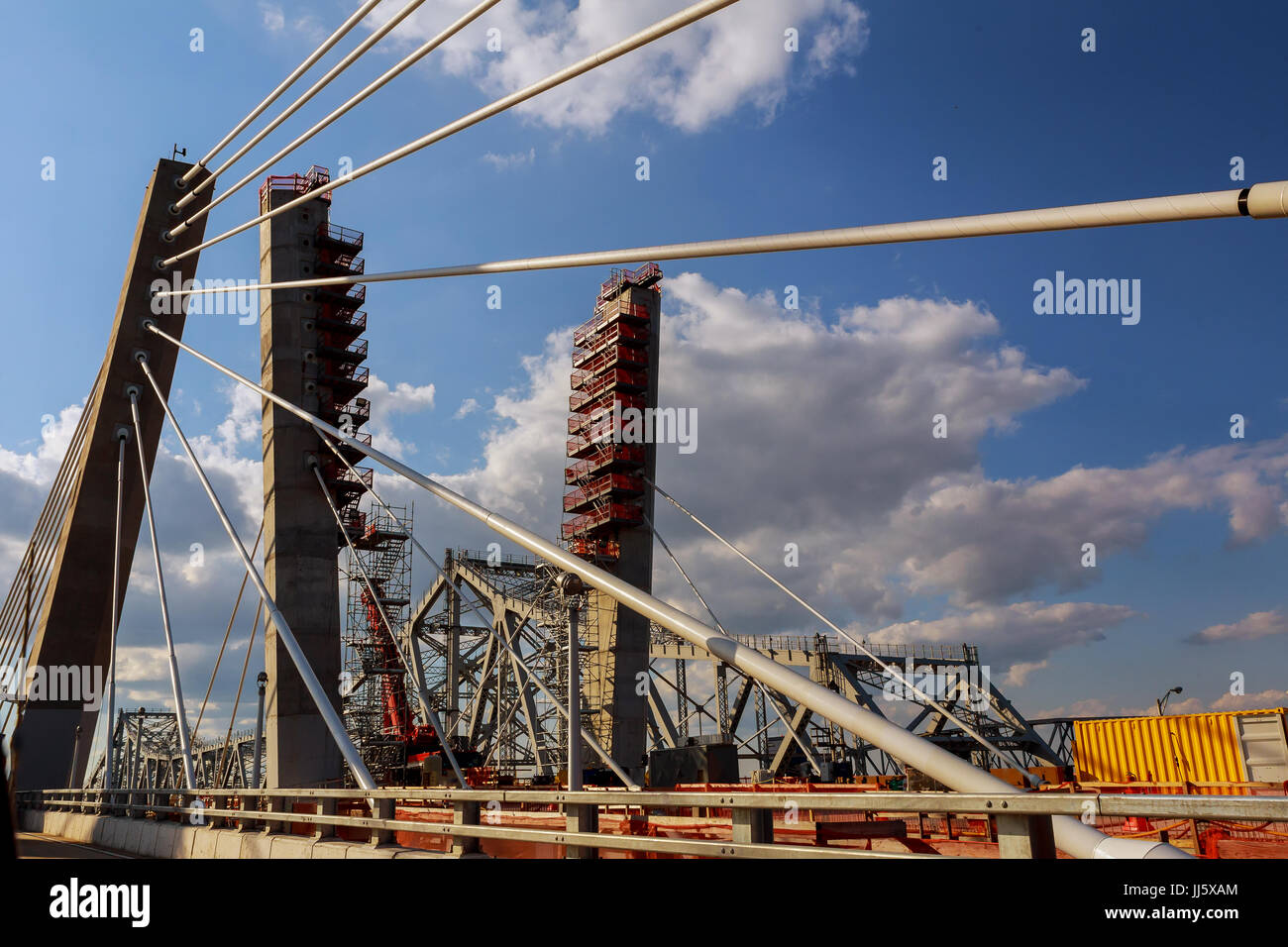 Infrastructure de ponts en acier et en ciment Banque de photographies ...