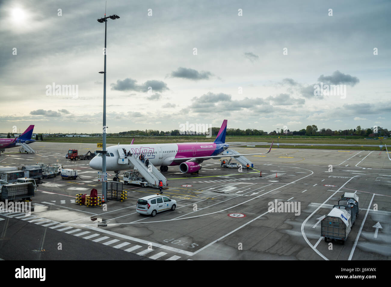 Aéroport de charleroi Banque de photographies et d’images à haute ...