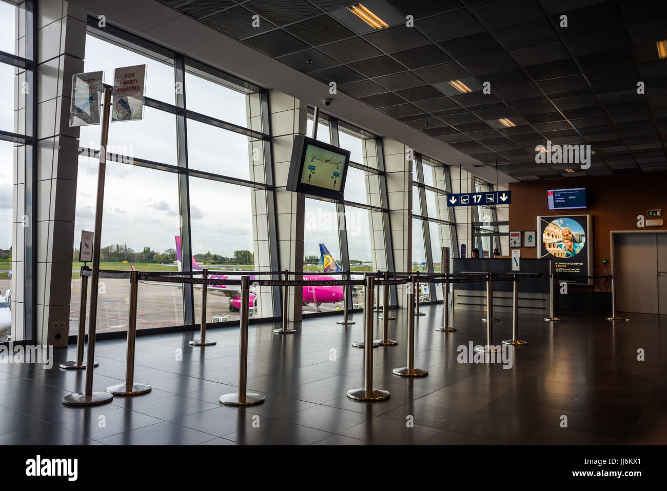 Aéroport de charleroi Banque de photographies et d’images à haute ...
