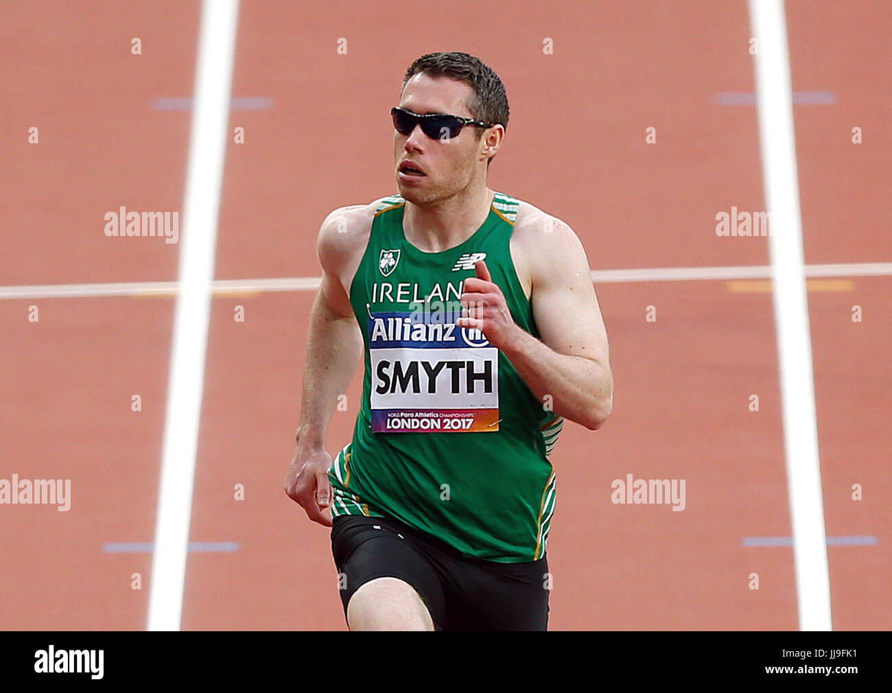 Irelands jason smyth traverse la ligne Banque de photographies et d ...