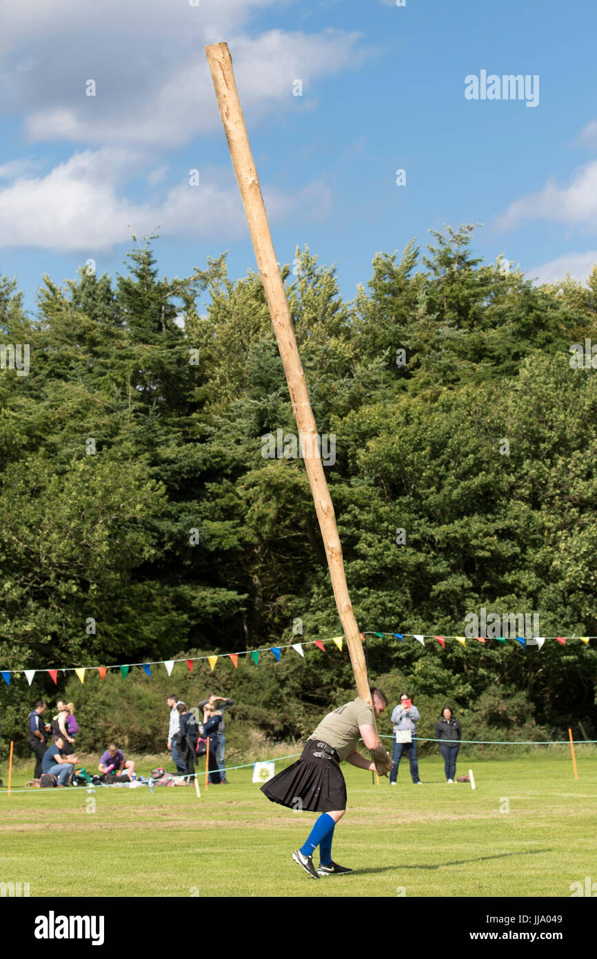 Caber toss Banque de photographies et d’images à haute résolution - Alamy
