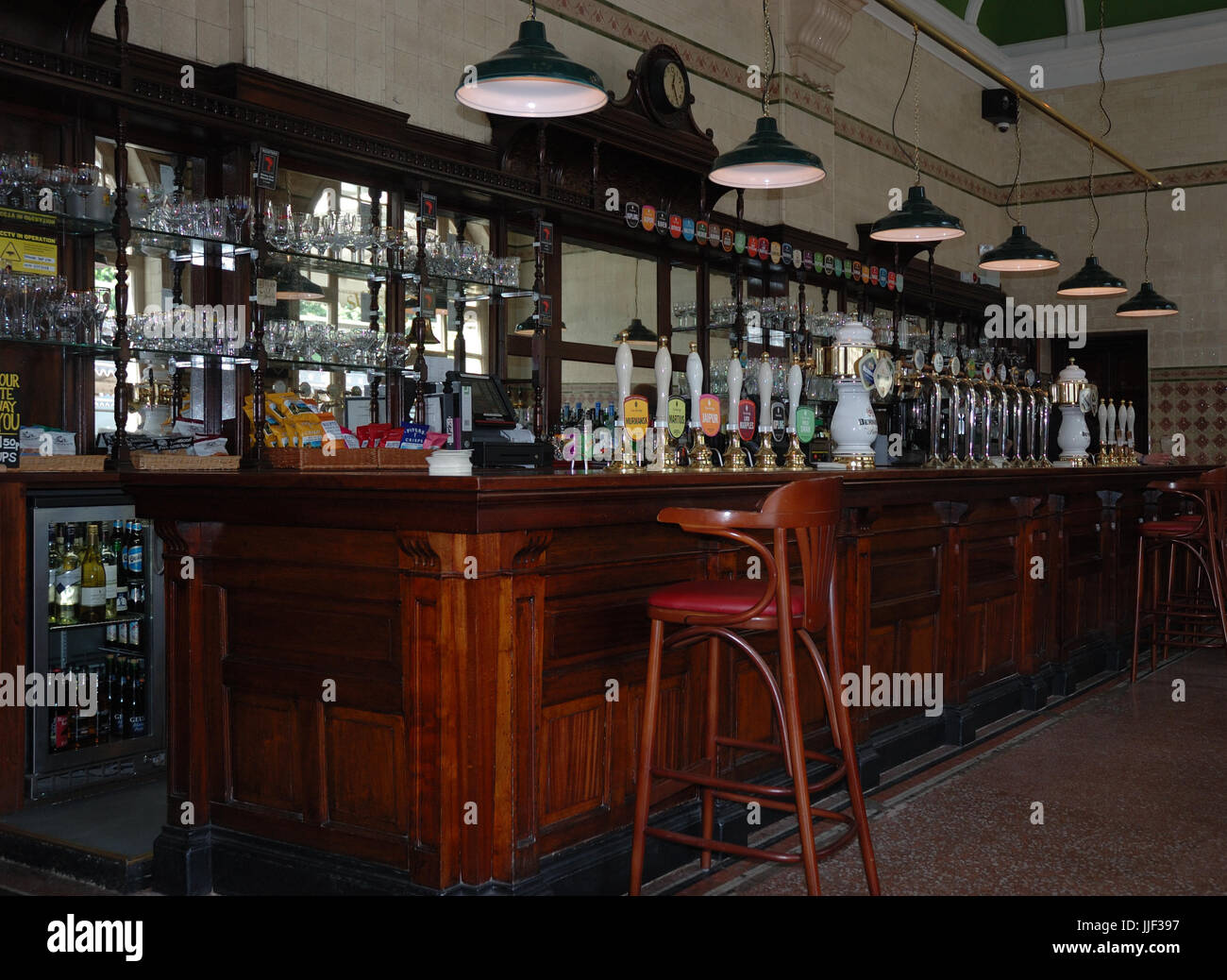 Sheffield tap bar Banque de photographies et d’images à haute ...