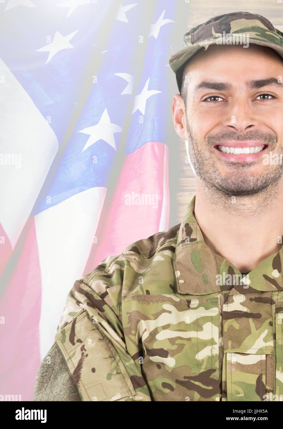 Soldat souriant en uniforme militaire Banque de photographies et d ...