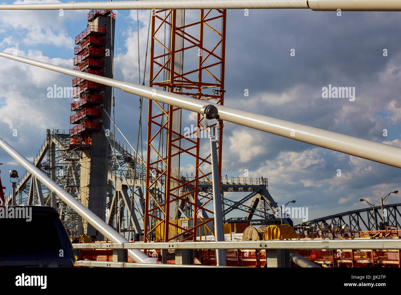 La construction d'un pont de pylônes de pont en construction site Photo ...