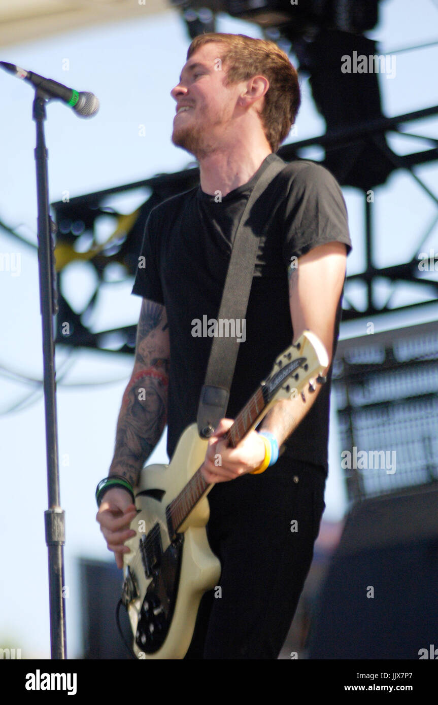 Chanteur et guitariste Banque de photographies et d’images à haute ...