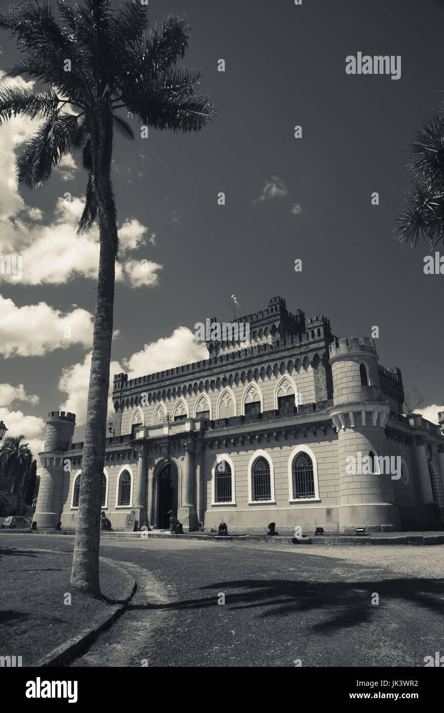 Castillo de piria Banque de photographies et d’images à haute ...