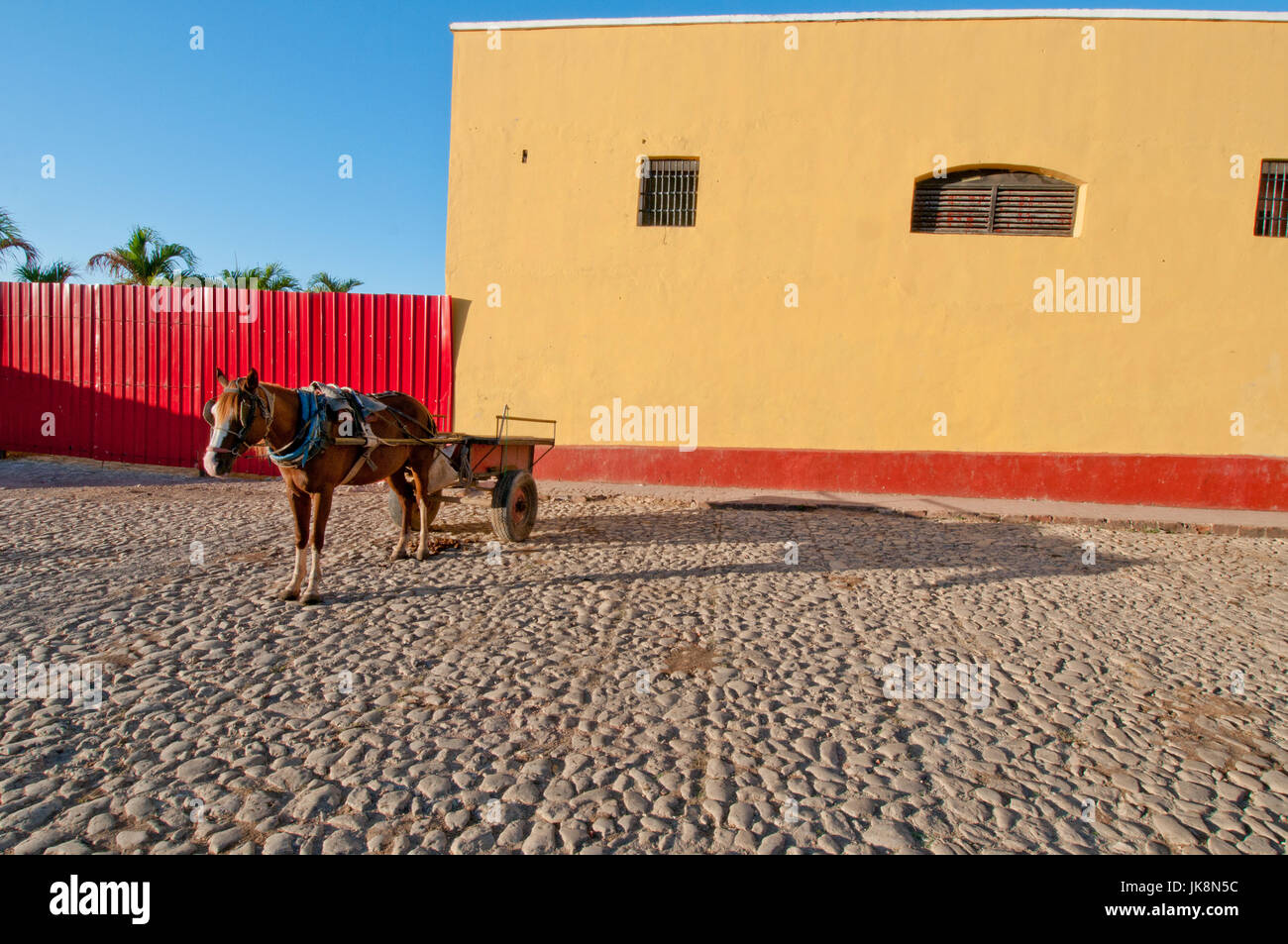 Charrette tirée par un cheval Banque de photographies et d’images à ...