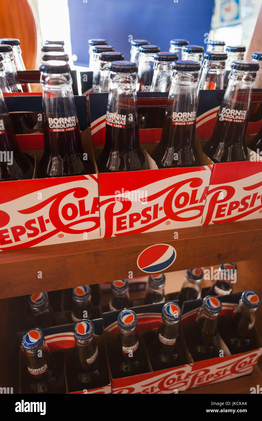 Bouteilles de pepsi cola Banque de photographies et d’images à haute ...