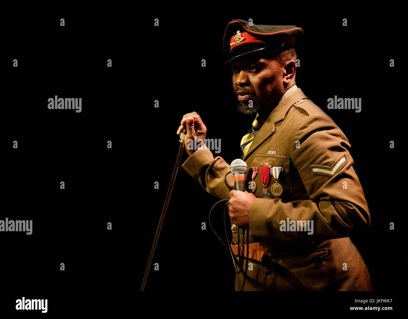 Benjamin bello Banque de photographies et d’images à haute résolution ...