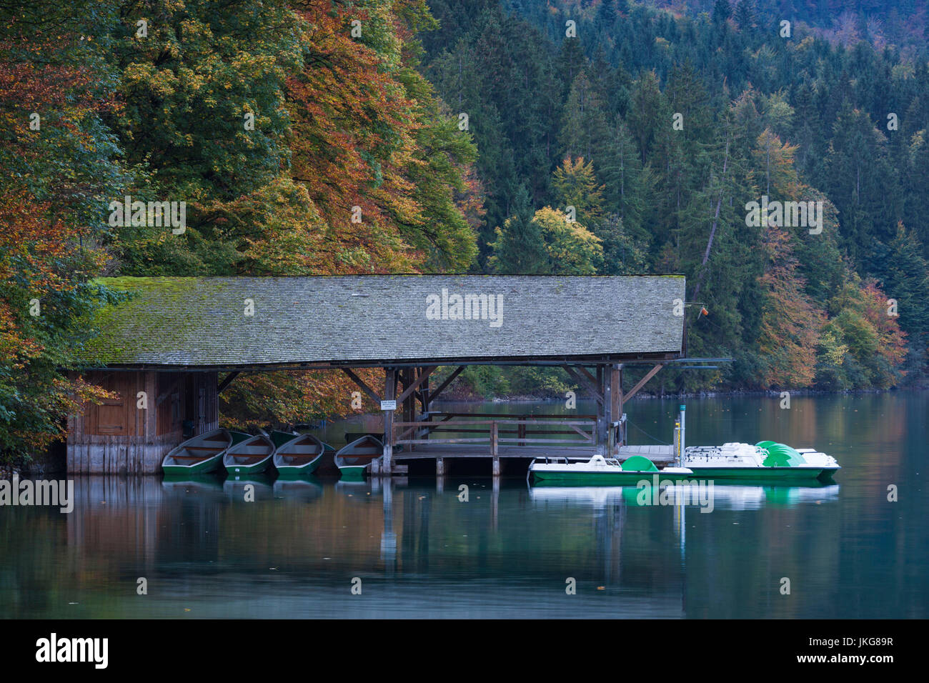 Germany, Bavaria, Schloss Hohenschwangau, le château de Neuschwanstein ...