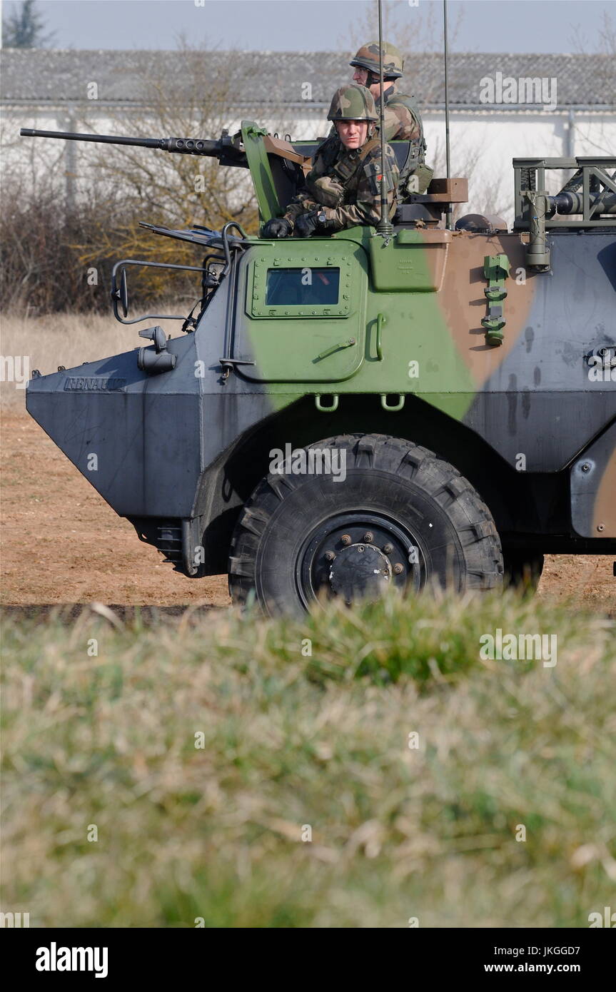 Véhicule militaire français caesar Banque de photographies et d’images ...