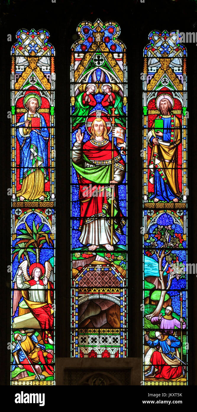 Resurrection stained glass window by wailes Banque de photographies et ...