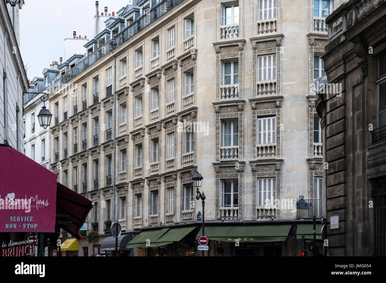 Quartier parisien du marais Banque de photographies et d’images à haute ...