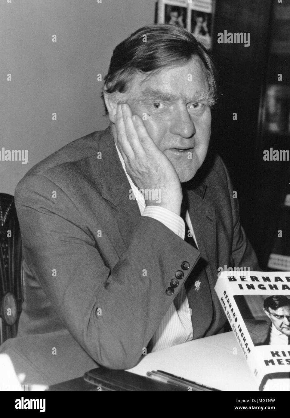 Margaret thatcher bernard ingham Banque d'images noir et blanc - Alamy