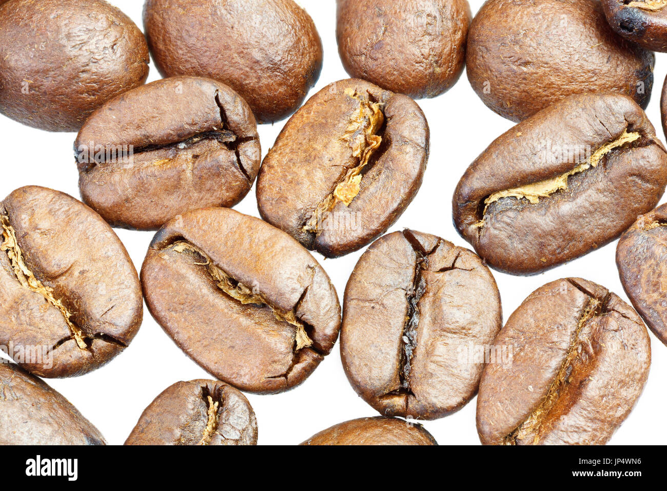 Café en grains sous microscope - extreme close up de grains de café ...
