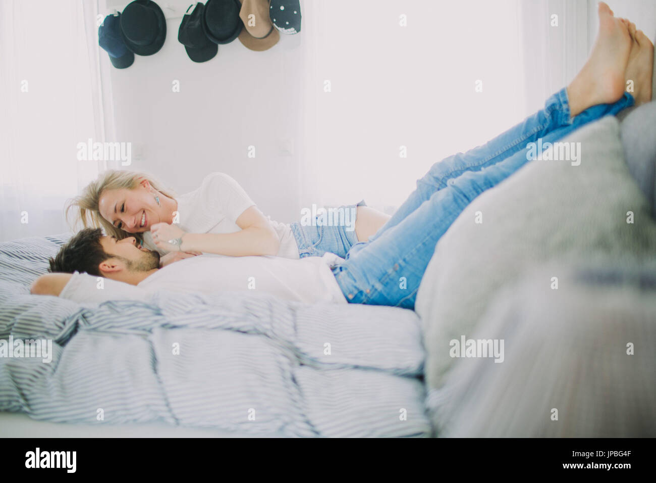 Faire Lamour Dans Un Lit Banque De Photographies Et Dimages à Haute