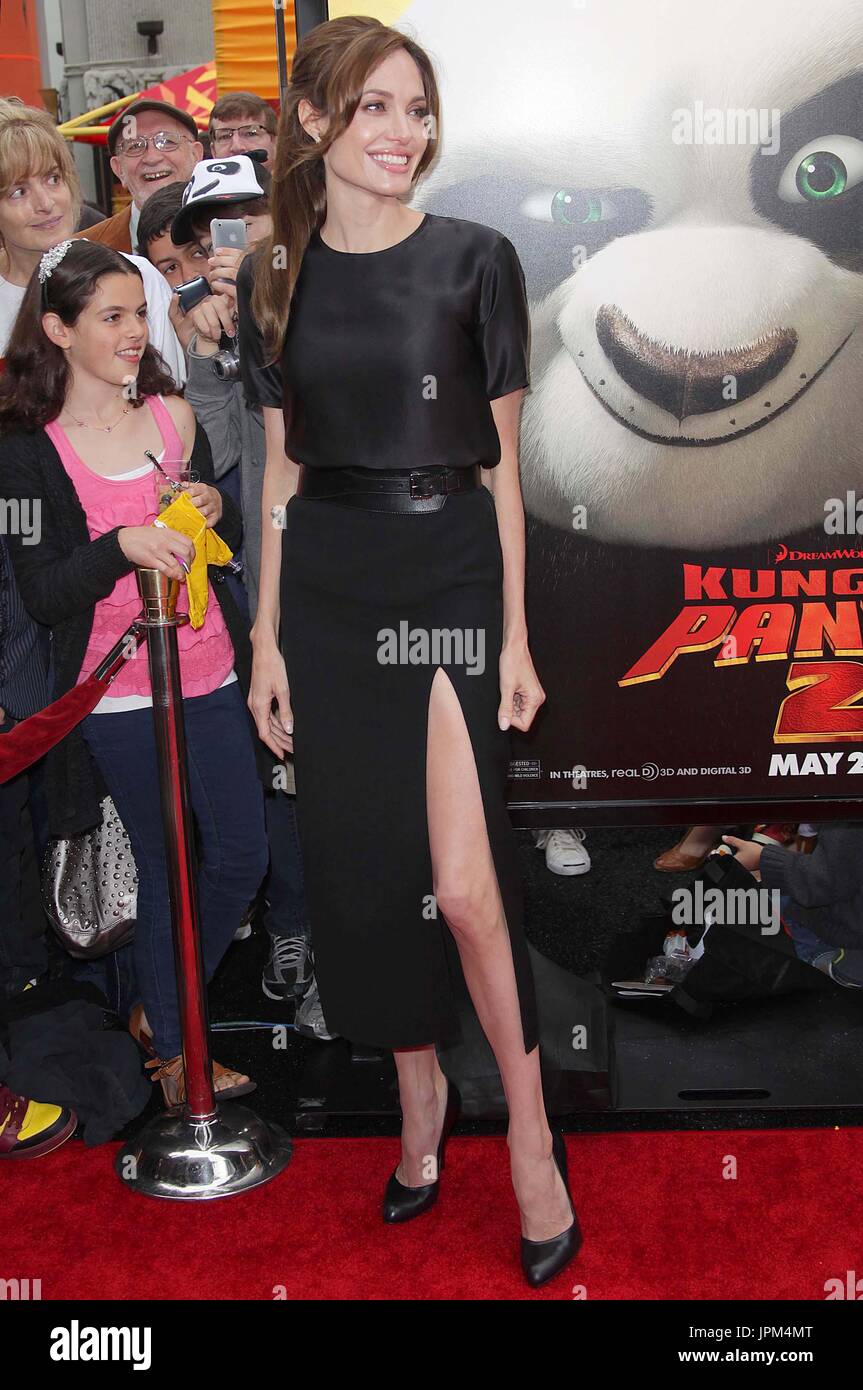 Actrice Angelina Jolie arrive à la Los Angeles Premiere fof 'Kung Fu ...