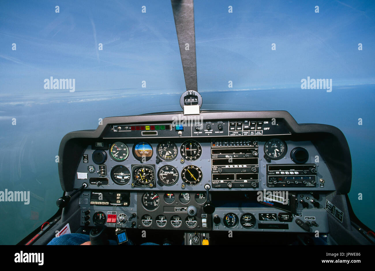 Robin DR-400-180 Regent cockpit tableau de bord avec GPS de première ...