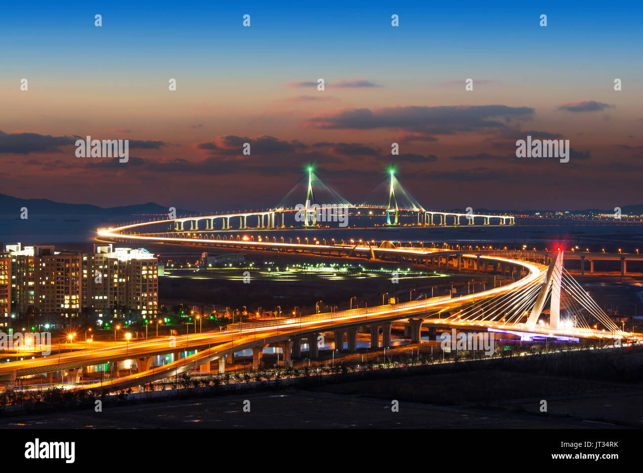 Incheon bridge Banque de photographies et d’images à haute résolution ...