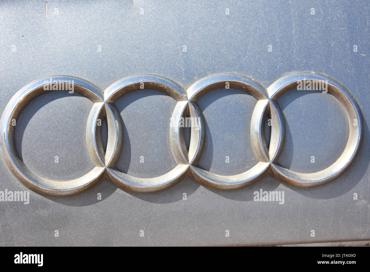 Audi badge Banque de photographies et d’images à haute résolution - Alamy