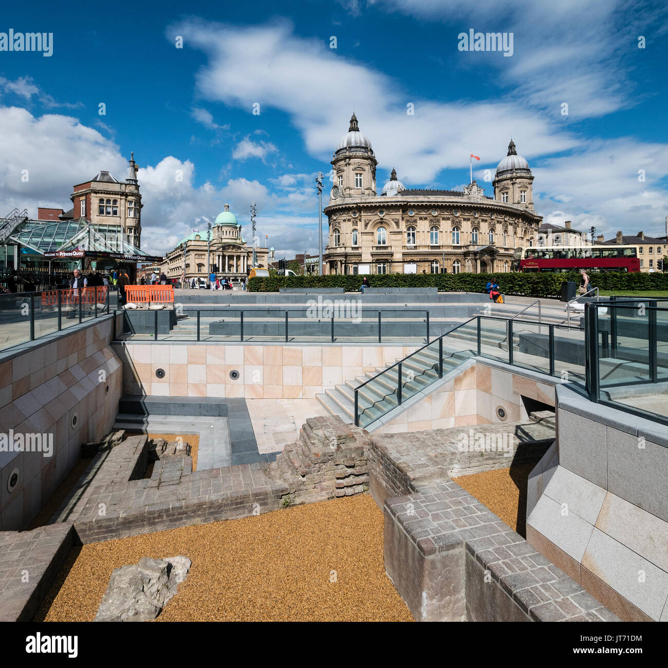 Les restes de beverley gate Banque de photographies et d’images à haute ...