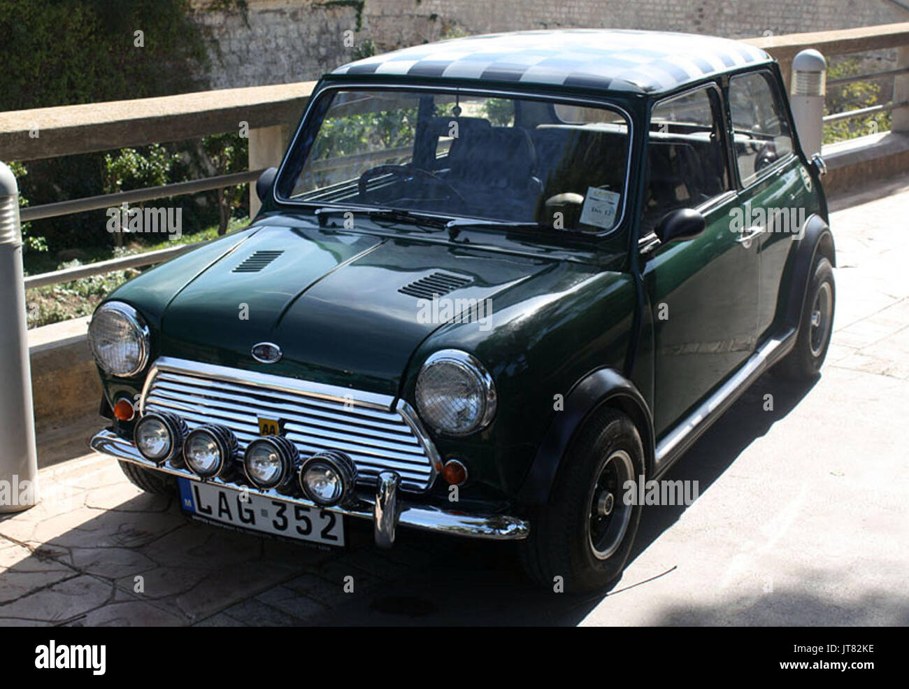 Classic british racing green mini Banque de photographies et d’images à ...